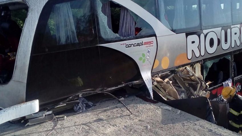 Choque De Bus De Equipo Infantil Deja Dos Muertos Y 15 Heridos En